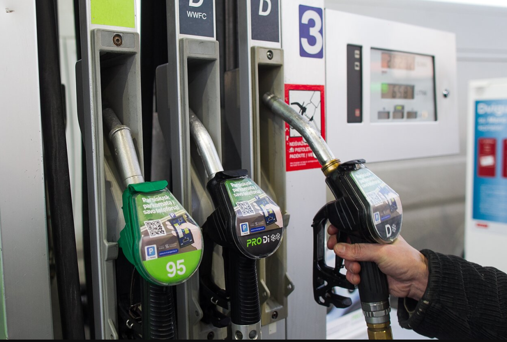 Dyzelis ar benzinas – ką rinktis? - indenai.lt